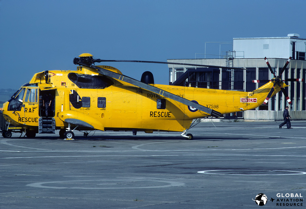 Military Aviation >> Royal Naval Air Station (RNAS) Culdrose - Then ...