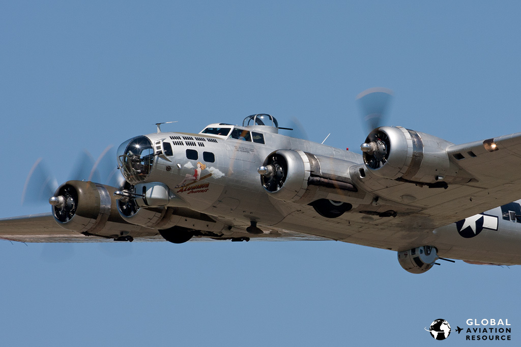 Warbirds >> Boeing B-17G N5017N Aluminum Overcast - The Online Aviation ...